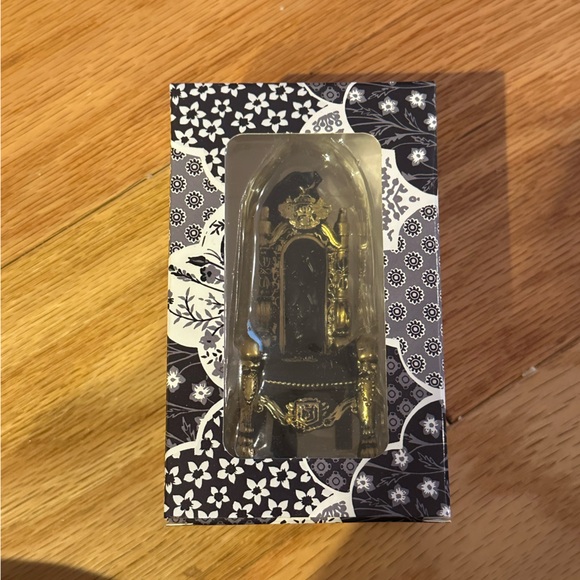 Taylor Swift | Holiday | Taylor Swift Reputation Throne Ornament | Poshmark